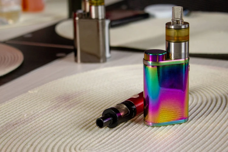 Perbedaan Antara Rokok Elektrik dan Vape | HonestDocs