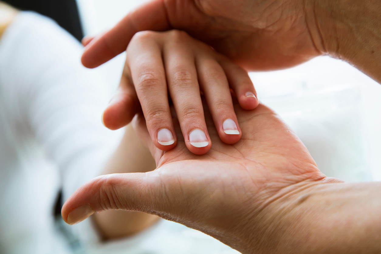 Ketahui Kondisi Kesehatan Dari Perubahan Bentuk dan Warna Kuku | HonestDocs